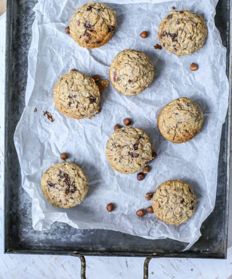 SØTE & SUNNE MUFFINS | med hasselnøtter og sjokolade | Desiree Andersen