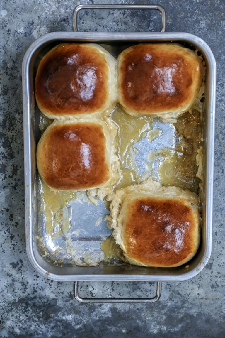 LYSE BOLLER MED KARAMELLFYLL | fri for sukker - Desiree Andersen